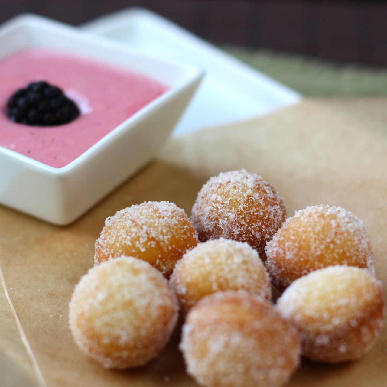 mini sugar doughnuts | daisy's world